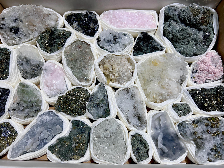 Assorted Flats / Boxes – Amazing Crystals